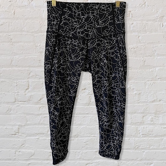Zella | Pants & Jumpsuits | Zella Printed Mesh Capri S | Poshmark